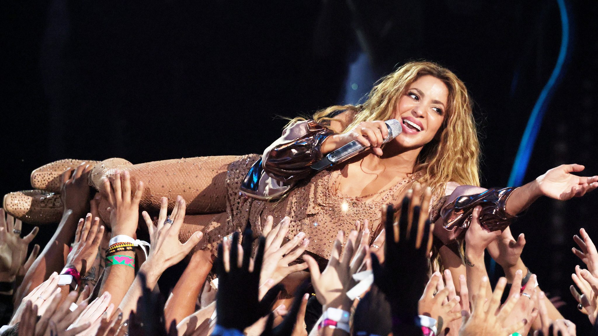 Shakira: A Global Music Icon - Early Life and Career Beginnings - Seaflog